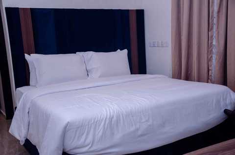 Book Your Room | Ibizza Pit Hotel